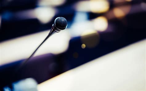 江西农业大学一男生在厕所偷拍女性私密照进行色情交易？校方回应