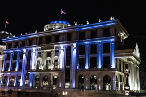 Зградата на МНР во боите на НАТО Независен Весник