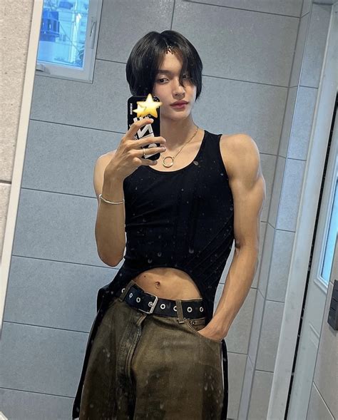 [잡담] 원빈이 배꼽 옆 점 때문에 기절할거같아 진심 인스티즈 Instiz 연예 카테고리