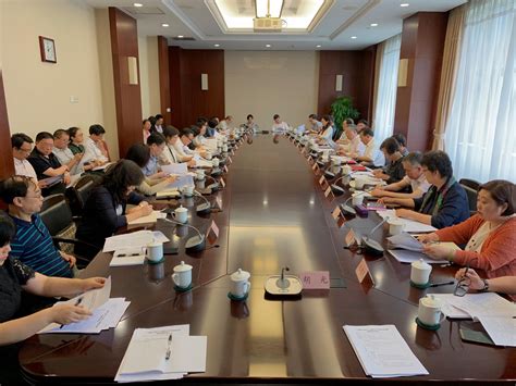 聚焦人口调控与可持续发展，上海市政协召开课题调研座谈会徐逸波