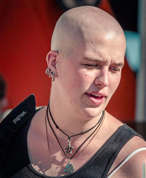 Pin By Mauricio Silva On Beautiful Bald Girls Bald Women Shaved