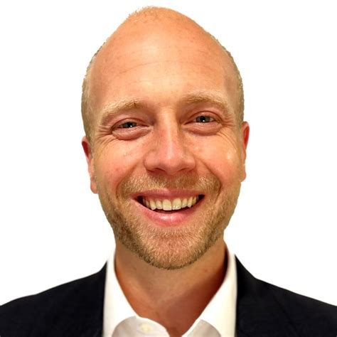 Stephen Hall Linkedin