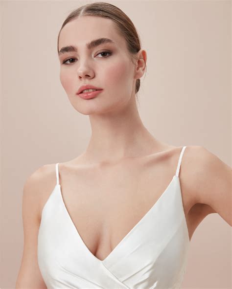 Modern Bridal Shower Ideas And What To Wear
