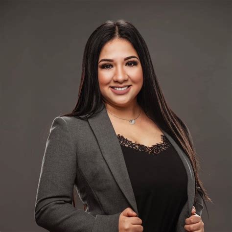 Nallely Esquivel Realtor Laredo Tx