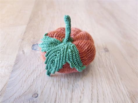 Tiny Pumpkin 🎃 R Crochet