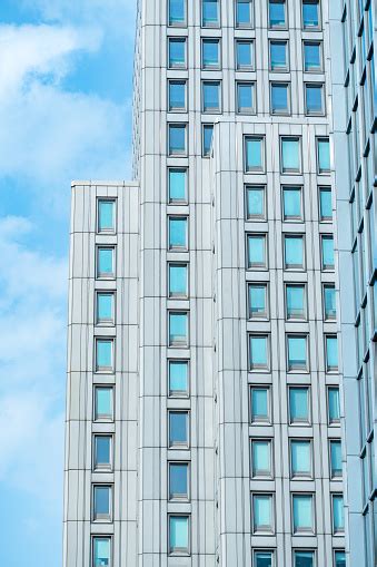 강철 블루 유리 고층 건물 고층 빌딩 성공적인 산업 건축의 비즈니스 개념에 대한 파노라마 및 관점 보기 0명에 대한 스톡 사진 및 기타 이미지 Istock