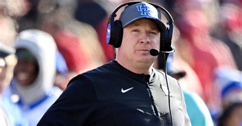 Im Not Interested In Exiting Mark Stoops Believes In Kentuckys