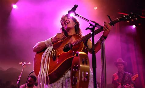 Review Margo Price Brings Her Brand Outlaw Country To Metro