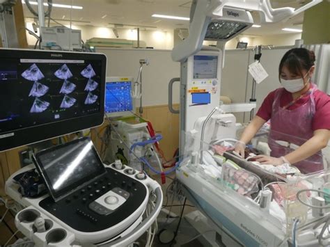 1歳の誕生日を祝い合う新生児病棟 日記