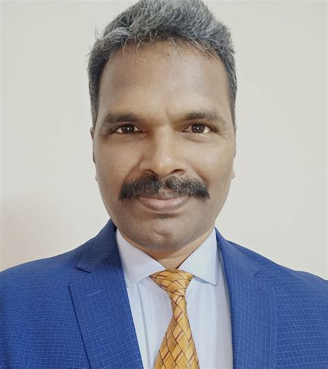 about manickam medium
