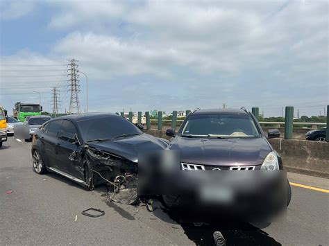 台66大溪段6車連環撞 2人受傷