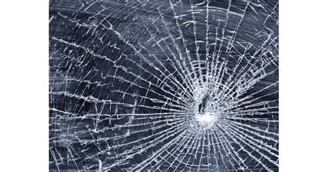 Млад шофьор с опасност за живота след катастрофа на Подбалканския път