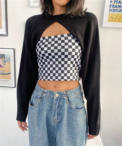 튤립 볼레로 크롭 가디건니트가디건 숏 맨투맨 크롭 에이블리