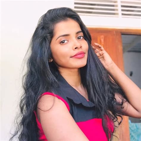 NIPUNI DE SILVA Nipu D Silva Threads Say More NIPUNI DE SILVA Nipu D Silva Threads Say More