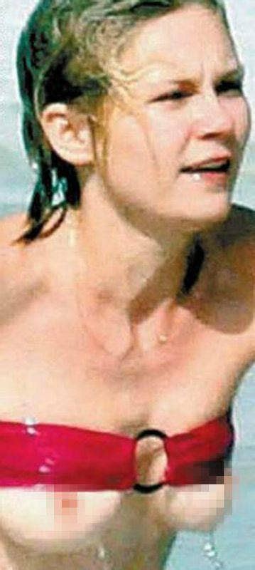 The 15 Most Epic Celebrity Nip Slips Of All Time Yourtango