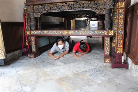 พระแท่นพระเจ้าตาก ลอดเสริมชะตา ล้างอาถรรพ์ คมชัดลึก