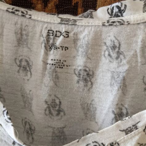 bdg xs whit black and grey bug shirt cropped has depop