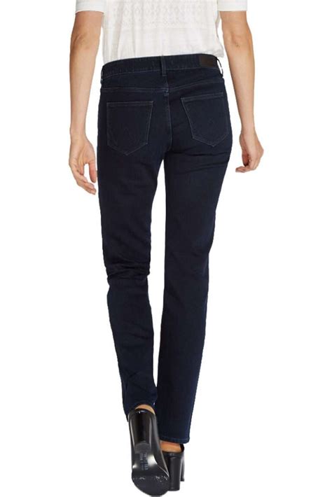 Легендарные женские джинсы Wrangler | PlanetJeans.ru