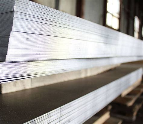 Лист сталевий рифлений купити оптом вигідна ціна за тону у Києві Україна металопрокат від