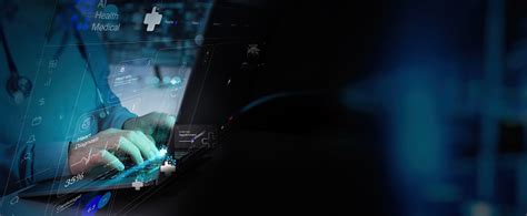 의사는 컴퓨터 Ai 로봇을 사용하여 진단하고 예약하고 관리하고 향후 환자 치료의 정확성을 높입니다 의료 기술 의료 연구 및 환자 건강을 개선하기 위한 개발 혁신 기술