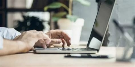 В три клика как закрепить панель инструментов в Word