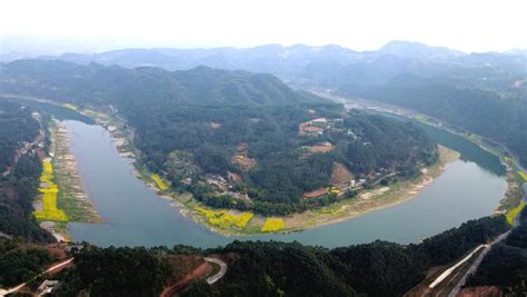 踏春游平羌小三峡沿岸风景如画 四川在线