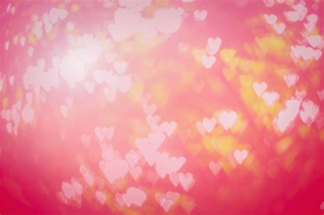 레드 히트 열정과 매력적인 밝은 보케 배경 하트 모양의 보케 빨간 추상적 배경 배너 테마 일러스트를 좋아합니다 발렌타인 데이 컨셉 공간을 복사합니다 장식 반짝이 디자인 0