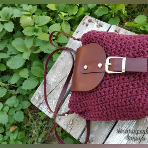 Малка плетена чанта в тъмно червено Handmasters Bg