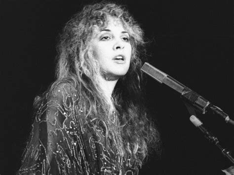 If You Like Stevie Nicks You Should Listen To These 6 Artists
