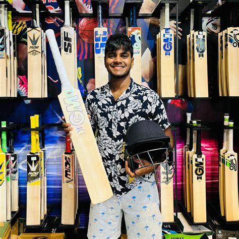Mr Happy Customer With His Gm Kryos English Willow Bat And Masuri T