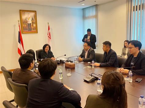 เมื่อวันที่ 25 กรกฎาคม 2568 นางอุรีรัชต์ เจริญโต เอกอัครราชทูต ณ สิงคโปร์ ให้การต้อนรับคณะผู้แทน