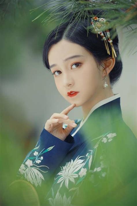 Poco Traditional Hairstyle Chinese