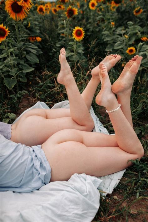 Two Cute White Ass Wondering In Nature 1x2h3a4m5s6t7e8r