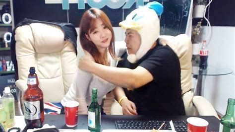 Top Korean Bj Earns 480000 For Six Months The Korea Times