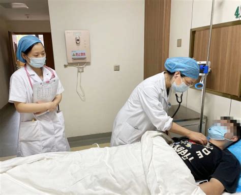 新闻动态青年男子突发瘫痪只因服用了甘草久服甘草可引发低钾性周期性瘫痪