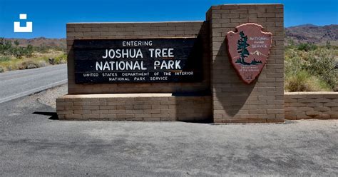 조슈아 트리 국립공원 표지판 사진 Unsplash의 무료 상표 이미지