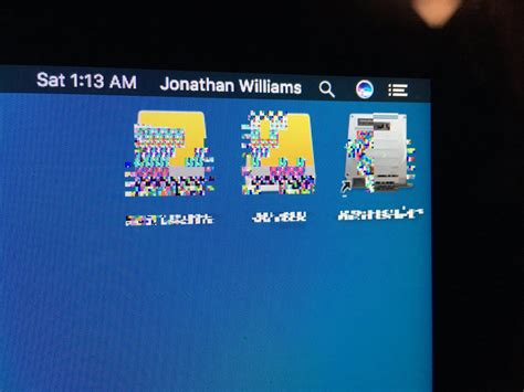 anyone have these weird graphical glitches over icons or finder windows only happened a few
