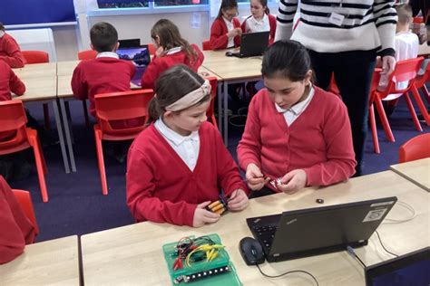 Year 5s Crumble Coding Computer Workshop Broadbent Fold Nursery