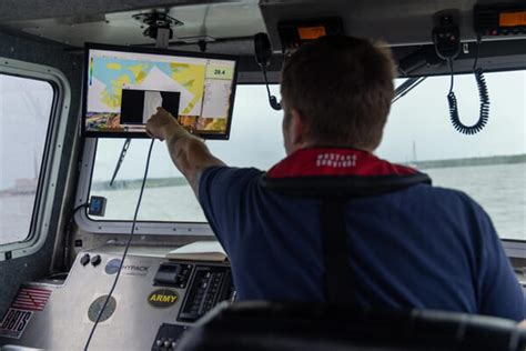 USCG Lifts Hatch Cover As It Investigates Baltimore Bulker Explosion