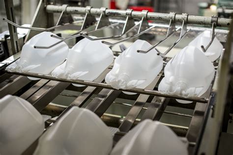 Thermoforming Vs Injection Molding Differences Explained Simply