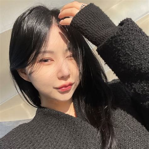 주아 Jua • Threads Say More