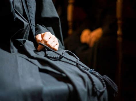 შეიძლება თუ არა ტრანსპორტში ლოცვა და პირჯვრის გამოსახვა დეკანოზის პასუხი