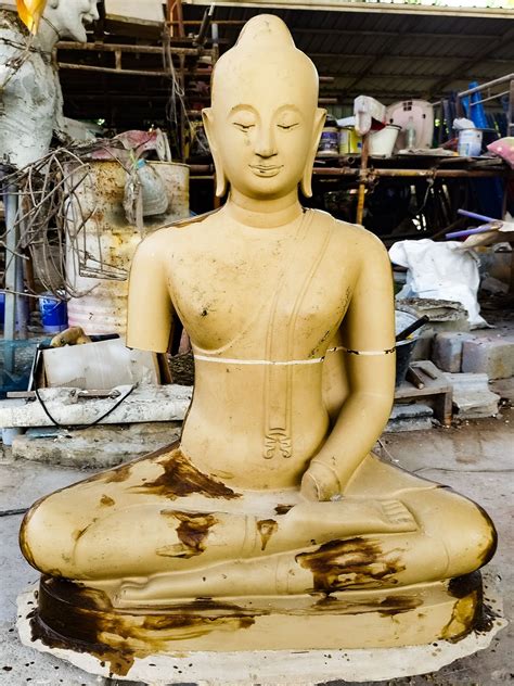 ทางโรงหล่อพระปฐม จังหวัดอุทัยธานี ได้ทำการขึ้นรูปสมเด็จองค์ปฐมทั้ง ๓ องค์ เพื่อเตรียมทำการเททอง