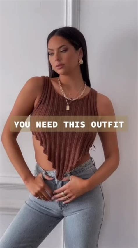 Christen Harper Scrolller