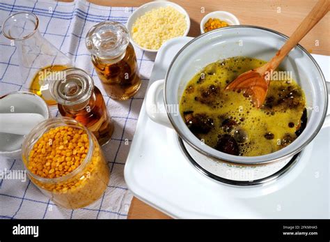 Preparation Comfrey Root Ointment Symphytum Officinale Comfrey Root Ointment Stove Oven