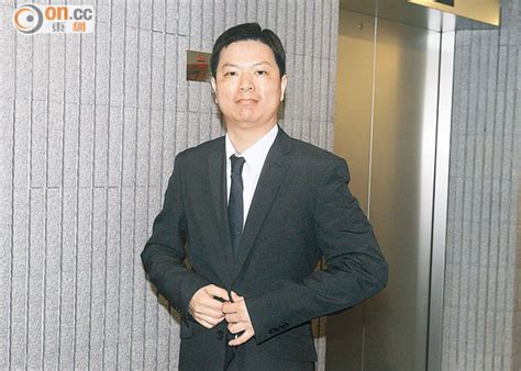 女童箍牙變口齒不清 牙醫涉失德 東方日報