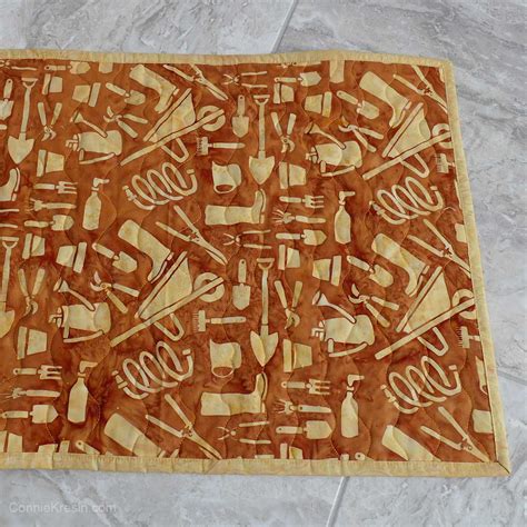 Hst Pinwheel Table Runner Tutorial Freemotion By The River