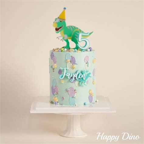 크렘 드 르네 On Instagram Happy Dino 해피 디노🦖 아이이름과 숫자를 포함한 토퍼3종세트가 기본구성됩니다😄 월간케이크 6월신제품 크렘드르네