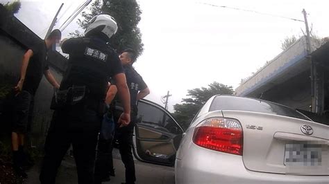 【有片】通緝男遇警攔查飛車逃 鑽進死巷終被逮