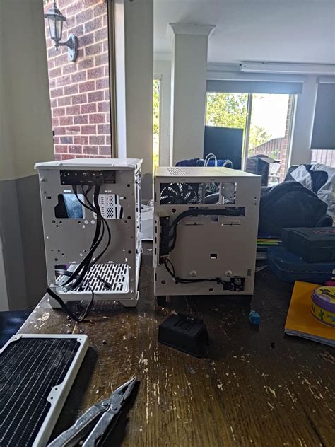 Epyc 7900xtx In Itx With 9 Drives R Mffpc